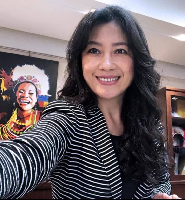 總統府發言人Kolas Yotaka遭爆偷情人夫隨扈 火速請辭獲准 | 新頭條-TheHubNews